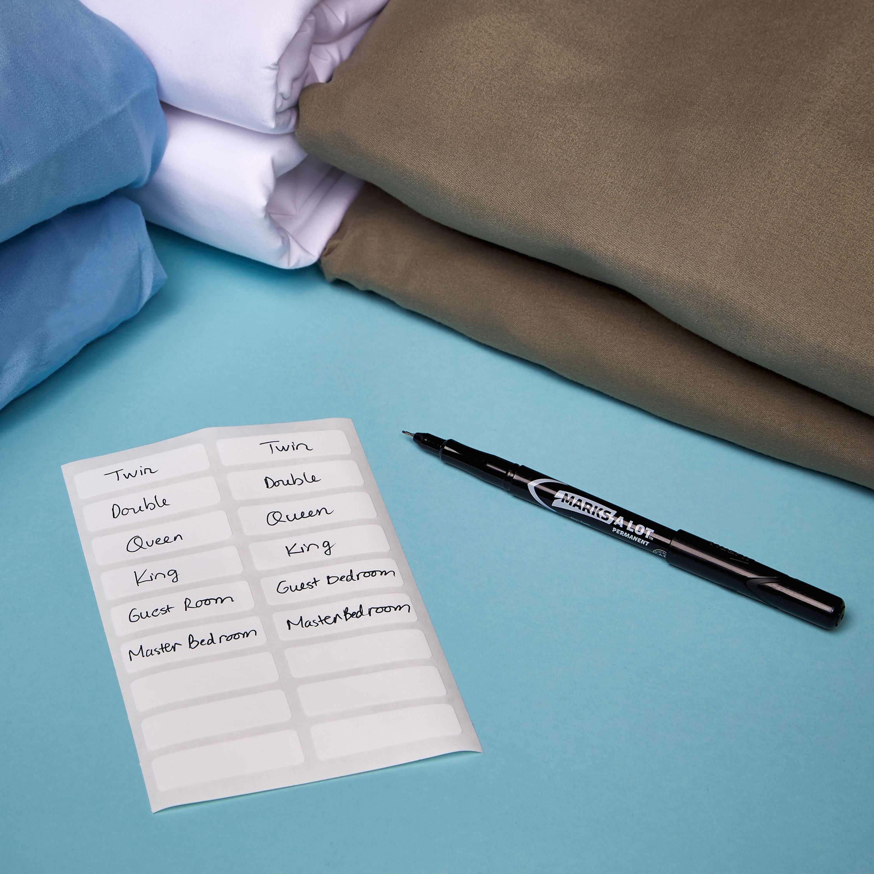 No-Iron Fabric Labels, 1/2" x 1-3/4", 180 Total 40721 | Avery